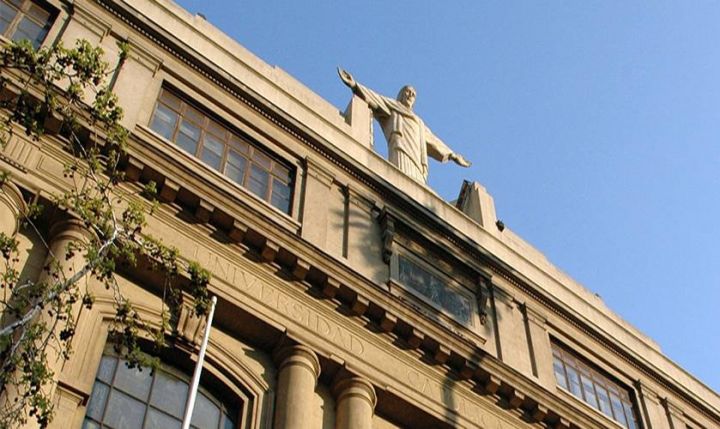 Universidad Católica de Chile es elegida como el mejor plantel en ...